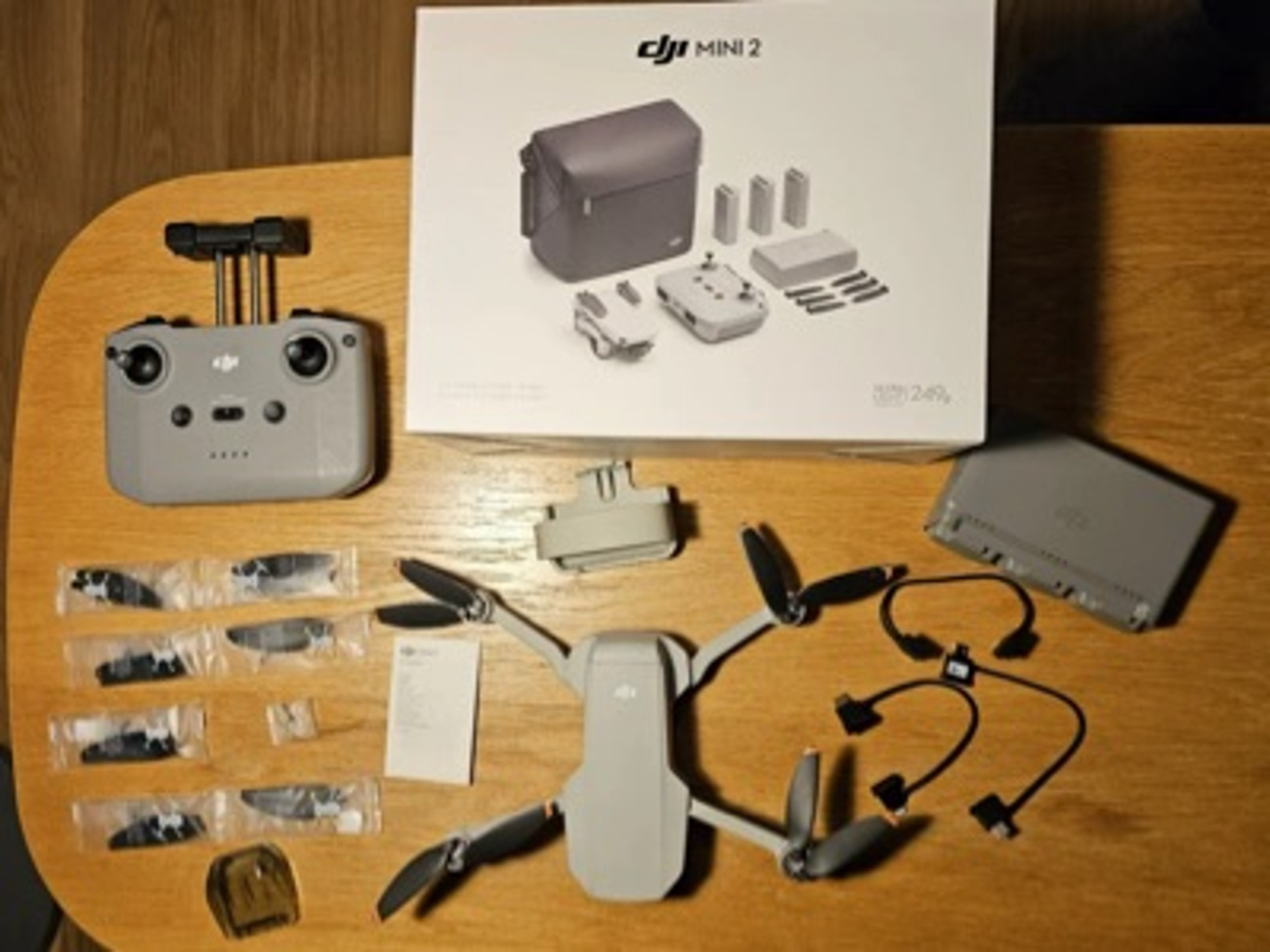 Rent Dji Mini 2 fly more combo from Oluwayanmife O, Millfield ...