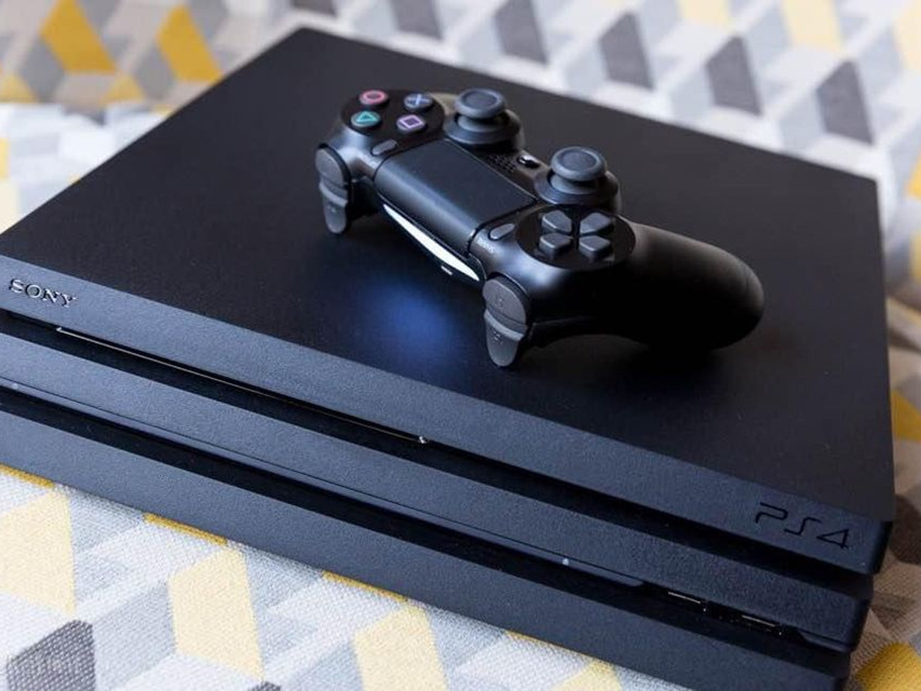 Rent playstation 4 in Leicester through Fat Llama