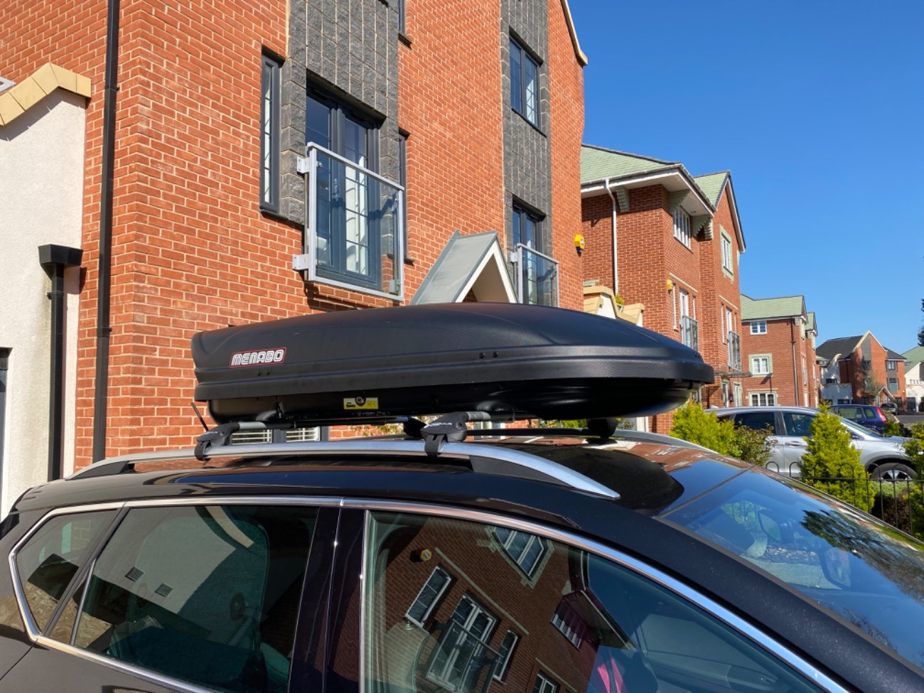 Rent Roof box 400L from Alex P, Abbey, High Wycombe for £7 - 10/day