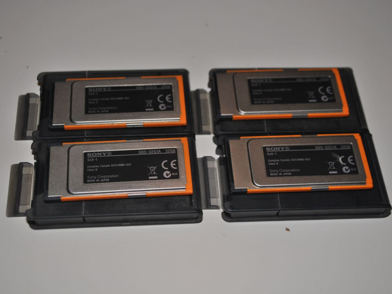 Rent Sony SxS cards bundle (128GB: 4 cards a 32GB each) from Czeslaw ...