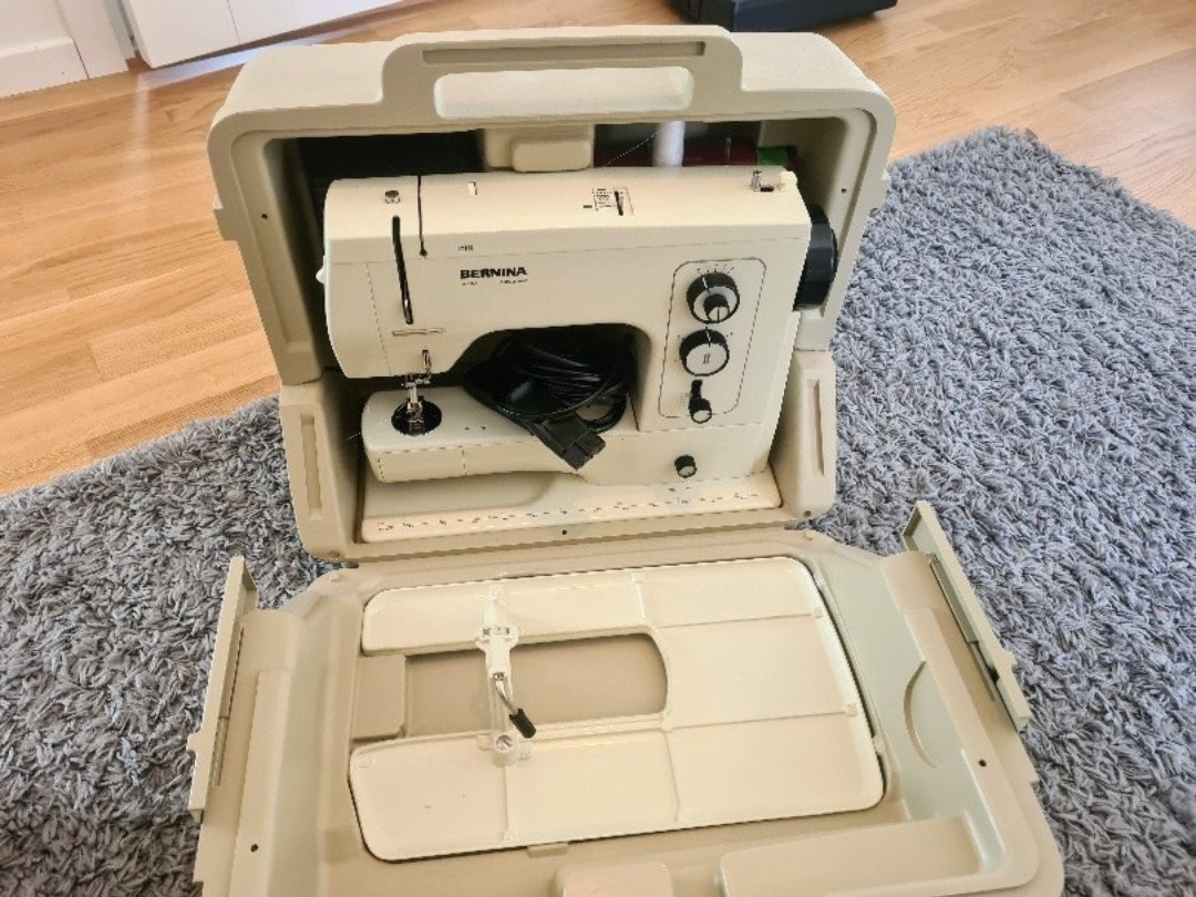Hyr Bernina symaskin av Evelina Maria E i Alsike, Knivsta