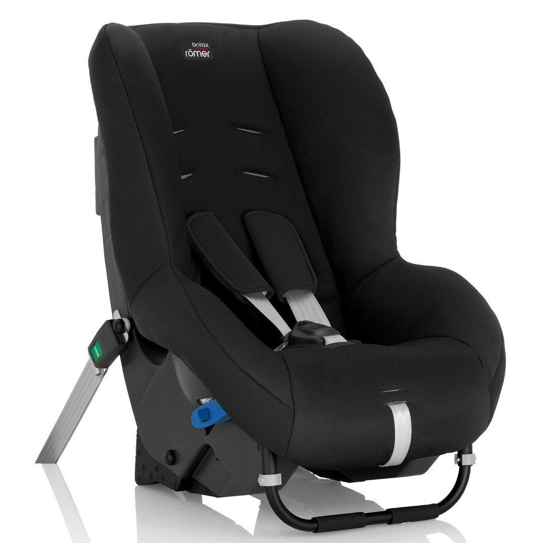 Hyr Bakåtvänd bilbarnstol 0 - 6 år (max 25kg) av Uzma C i Ön, Malmö