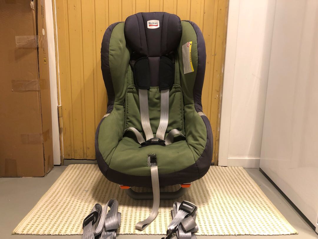 Hyr Bakåtvänd bilbarnstol 9-25kg av Patrik S i Vinsta, Stockholm för 50 ...