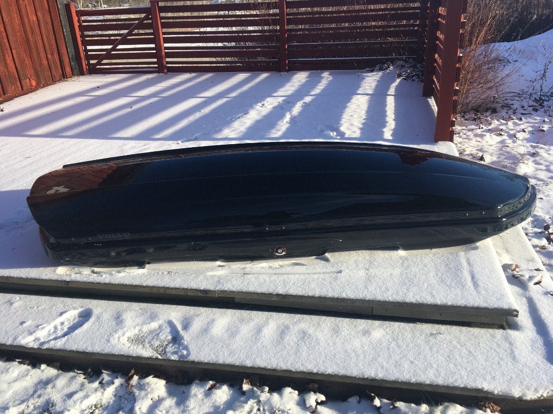 Hyr Takbox Volvo Space Design 520 inkl takräcken av Akshay K i ...