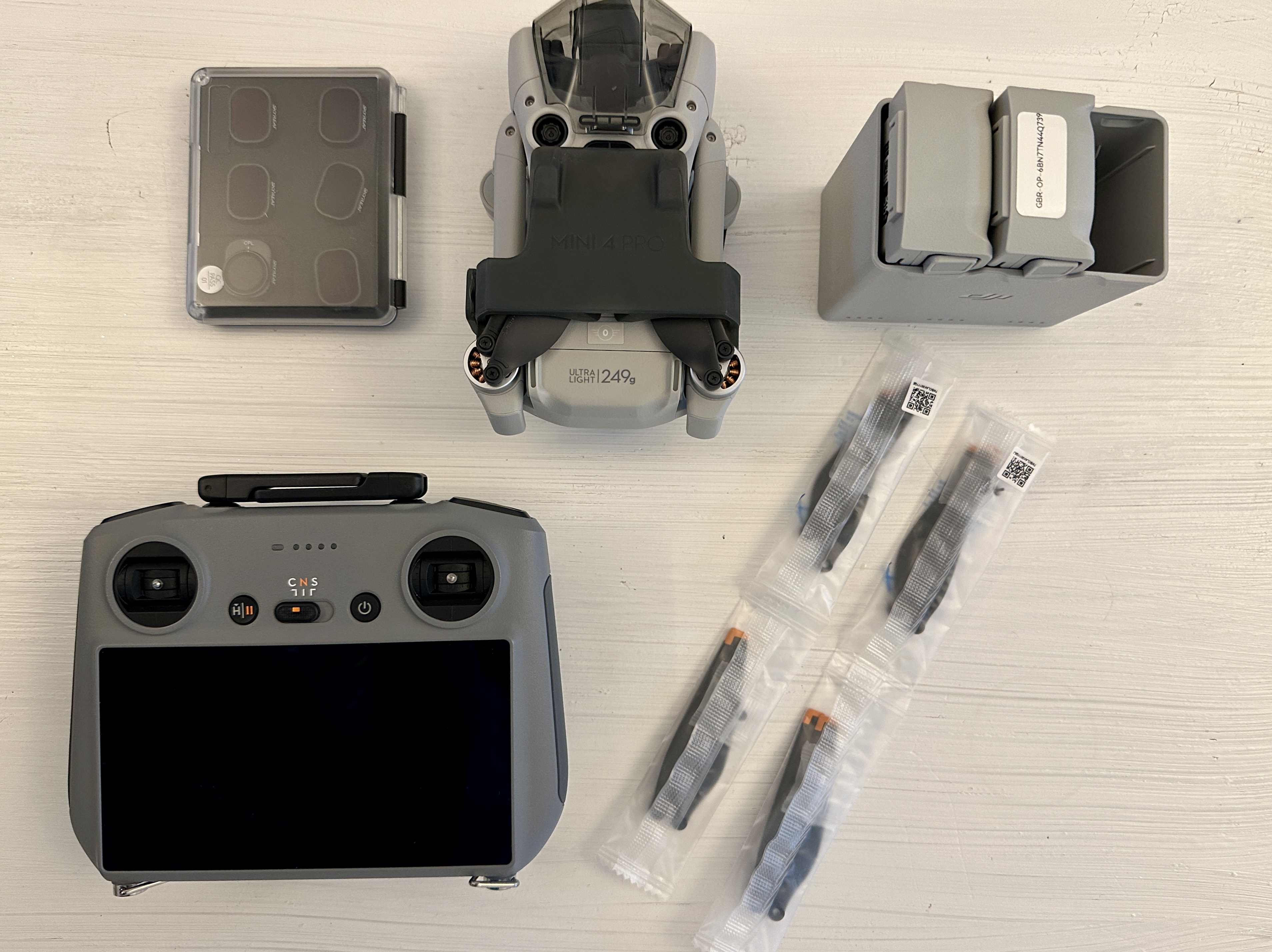 Rent DJI Mini 4 Pro Drone from Carsten P, Caversham Heights, Reading ...