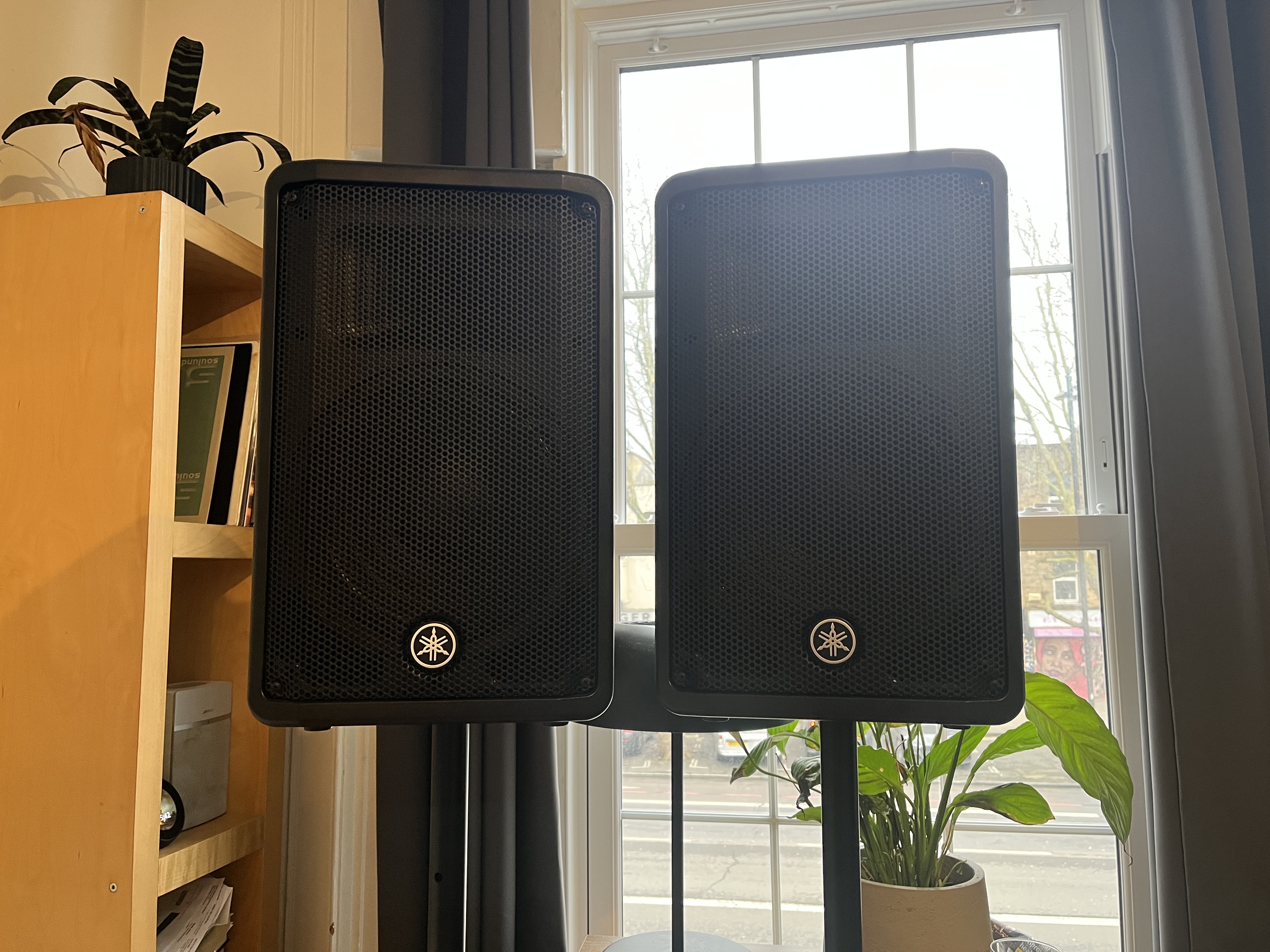 Rent Yamaha DBR10 PA System from Lewis H, De Beauvoir, Hackney for £21 ...