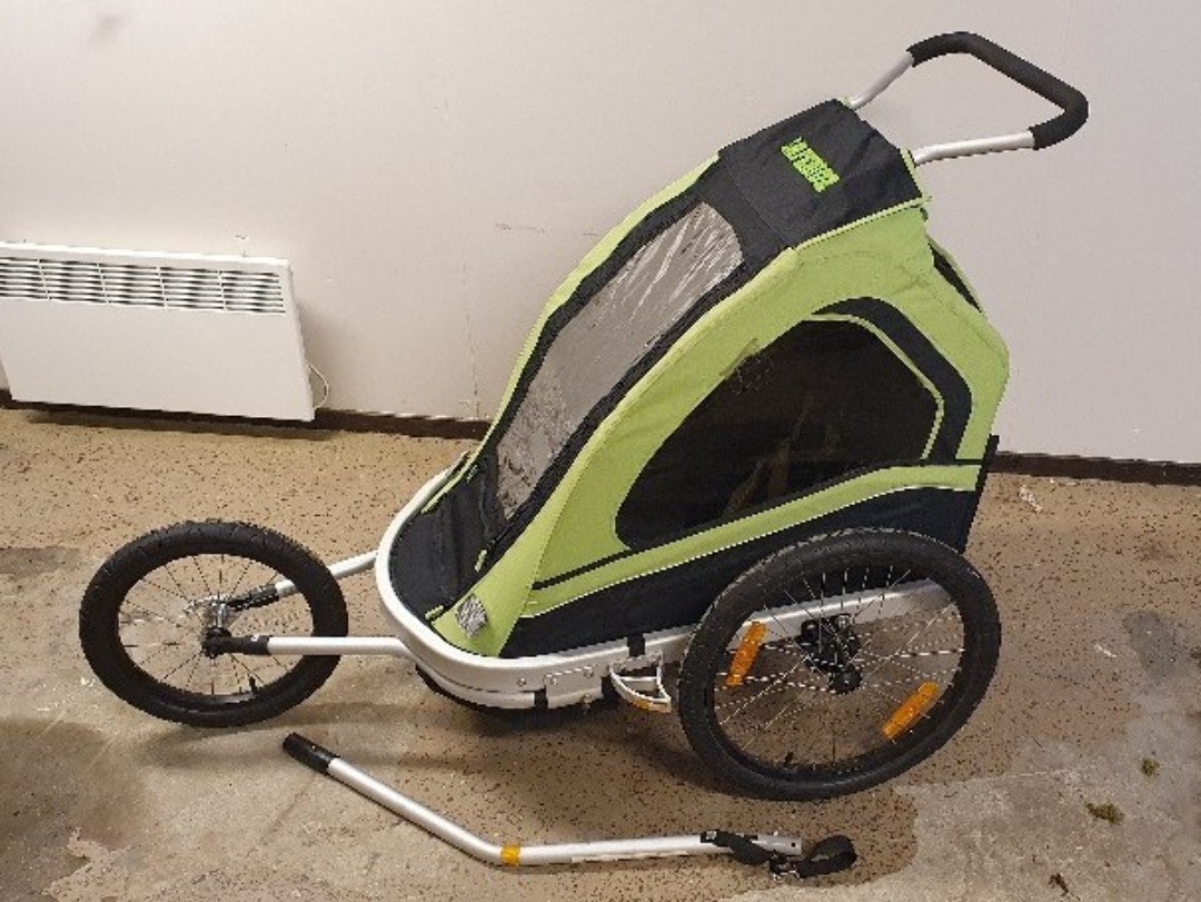 Hyr Cykelvagn cykelkärra saferide för två barn av Cecilia Siu Ying C i ...