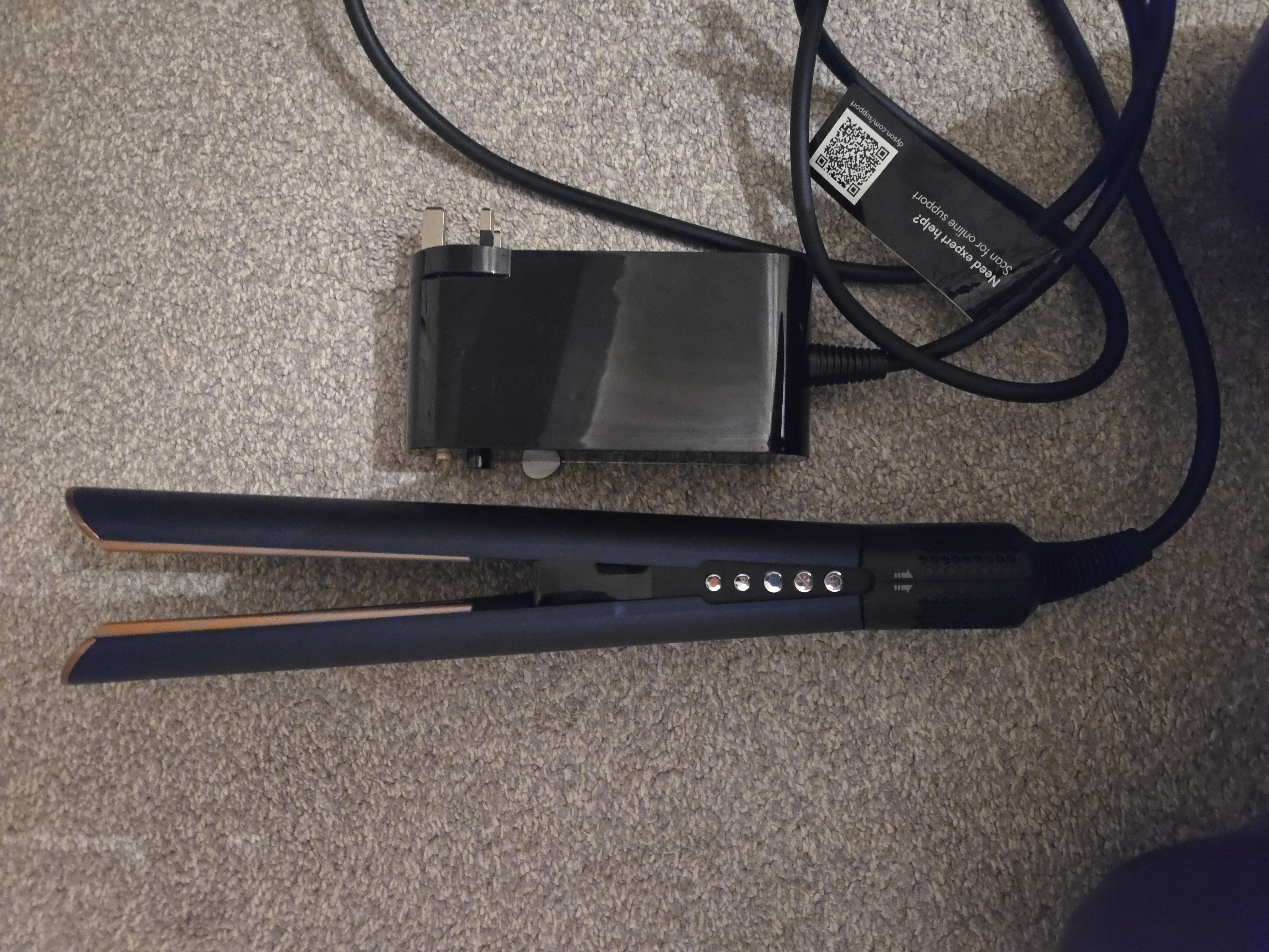 Rent Dyson Airstrait from Joel C, Twickenham Riverside, Richmond upon ...