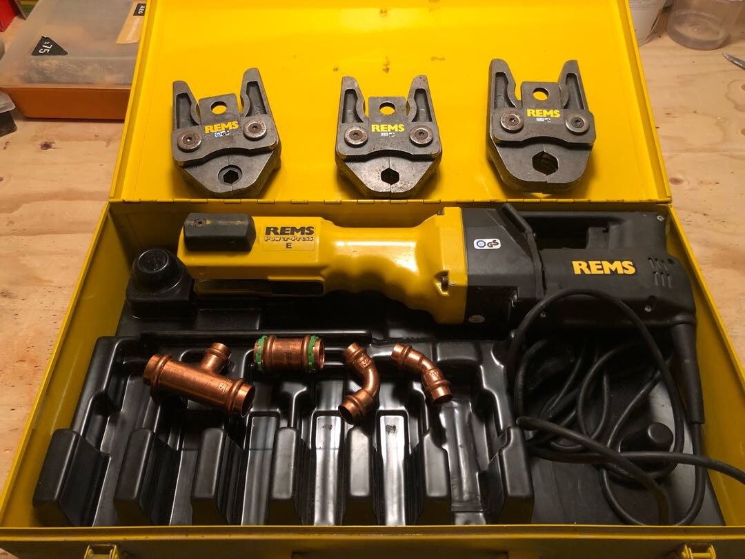 Hyr Radialpress REMS Power Press (rörpress) av Jonas Stefan S i Kolvik ...