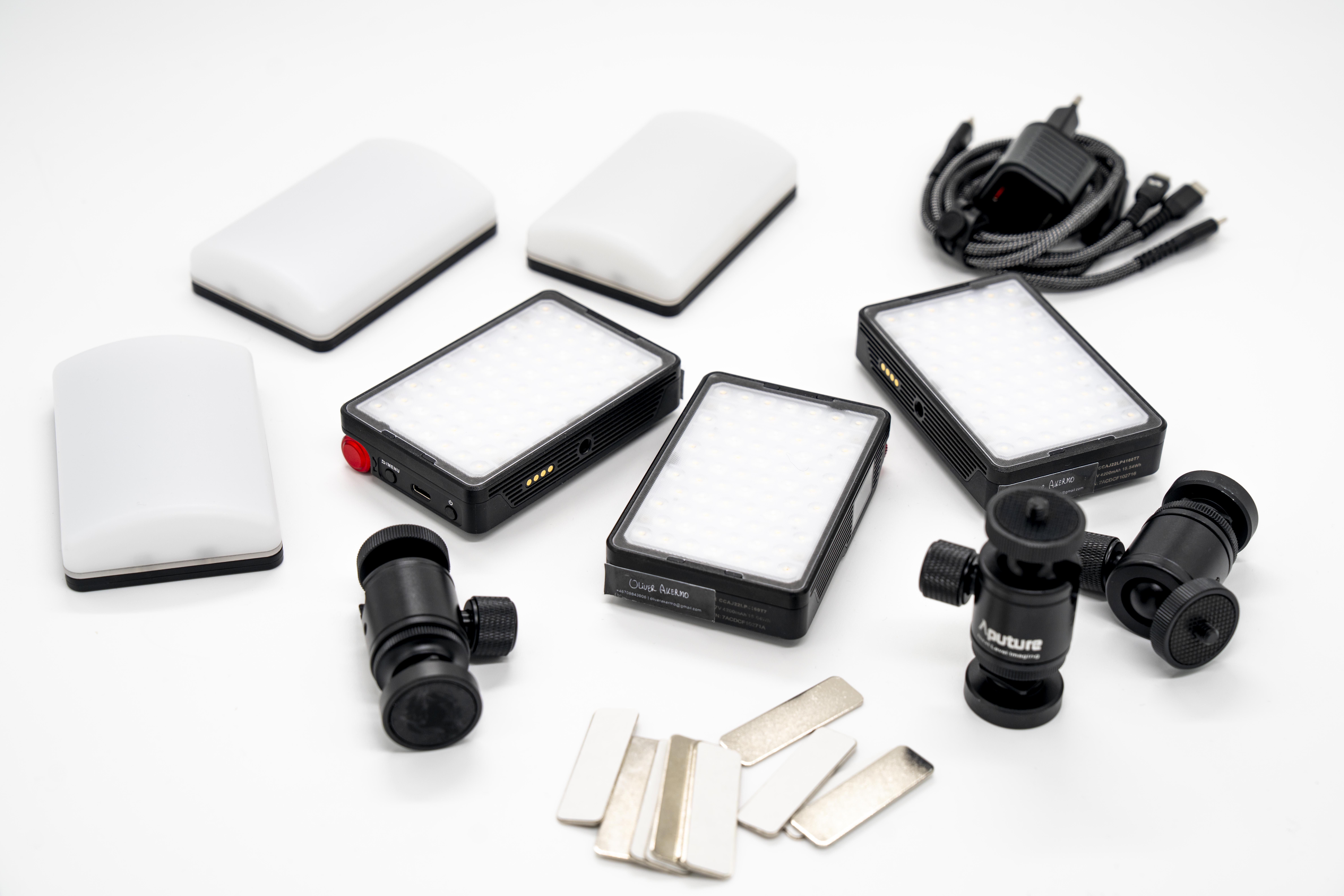 Hyr Aputure Mc Pro 3x Kit av Akermo, Oliver i Midsommarkransen ...